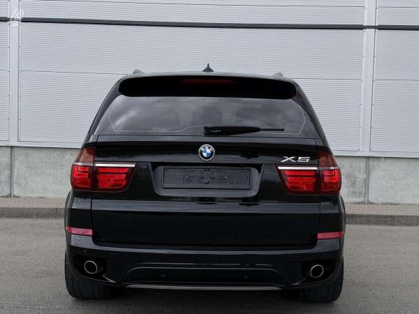 Melns BMW X5 2010 Šauļi, ar dzinēja tilpumu 2.99 L un nobraukumu 277 tūkst. km par 8200 €, foto 8 vietnē AUTOMOTO.COM.LV