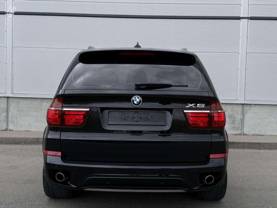 Melns BMW X5 2010 Šauļi, ar dzinēja tilpumu 2.99 L un nobraukumu 277 tūkst. km par 8200 €, foto 9 vietnē AUTOMOTO.COM.LV