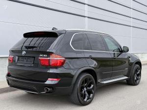 Melns BMW X5 2010 Šauļi, ar dzinēja tilpumu 2.99 L un nobraukumu 277 tūkst. km par 8200 €, foto 10 vietnē AUTOMOTO.COM.LV
