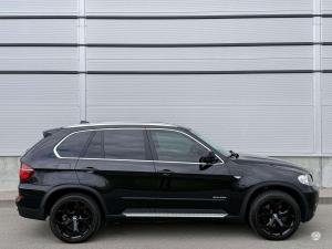 Melns BMW X5 2010 Šauļi, ar dzinēja tilpumu 2.99 L un nobraukumu 277 tūkst. km par 8200 €, foto 12 vietnē AUTOMOTO.COM.LV