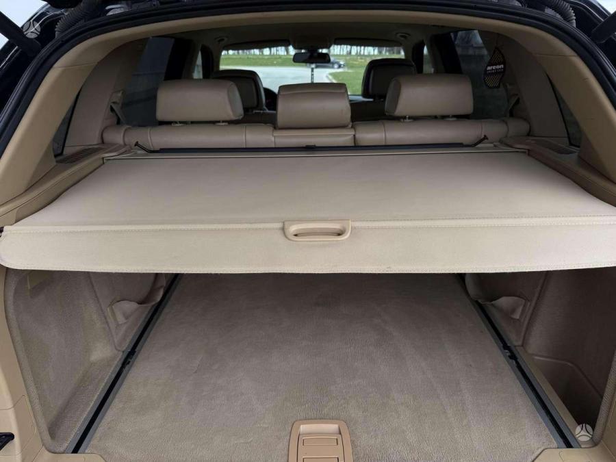 Melns BMW X5 2010 Šauļi, ar dzinēja tilpumu 2.99 L un nobraukumu 277 tūkst. km par 8200 €, foto 24 vietnē AUTOMOTO.COM.LV
