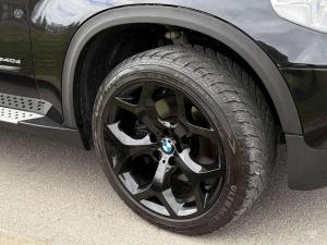 Melns BMW X5 2010 Šauļi, ar dzinēja tilpumu 2.99 L un nobraukumu 277 tūkst. km par 8200 €, foto 25 vietnē AUTOMOTO.COM.LV