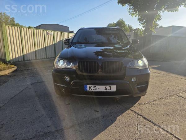Melns BMW X5 2010 Rīga, ar dzinēja tilpumu 3.00 L un nobraukumu 236 tūkst. km par 11000 €, foto 2 vietnē AUTOMOTO.COM.LV
