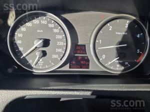 Black BMW X5 2010 in Riga, with an engine capacity of 3.00 L and mileage of 236 thousand km for 11000 €, photo 15 on AUTOMOTO.COM.LV