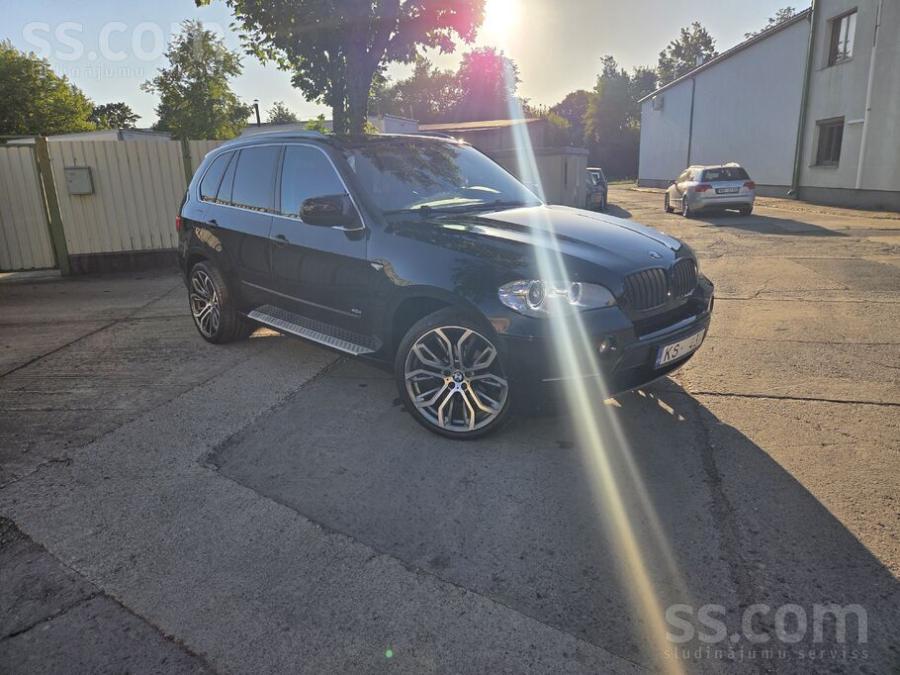 Black BMW X5 2010 in Riga, with an engine capacity of 3.00 L and mileage of 236 thousand km for 11000 €, photo 22 on AUTOMOTO.COM.LV