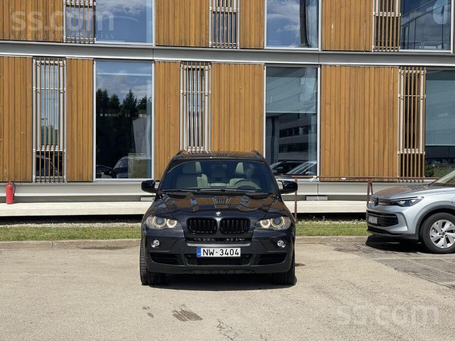 Melns BMW X5 2010 Rīga, ar dzinēja tilpumu 3.00 L un nobraukumu 288 tūkst. km par 15550 €, foto 1 vietnē AUTOMOTO.COM.LV