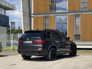 Melns BMW X5 2010 Rīga, ar dzinēja tilpumu 3.00 L un nobraukumu 288 tūkst. km par 15550 €, foto 6 vietnē AUTOMOTO.COM.LV