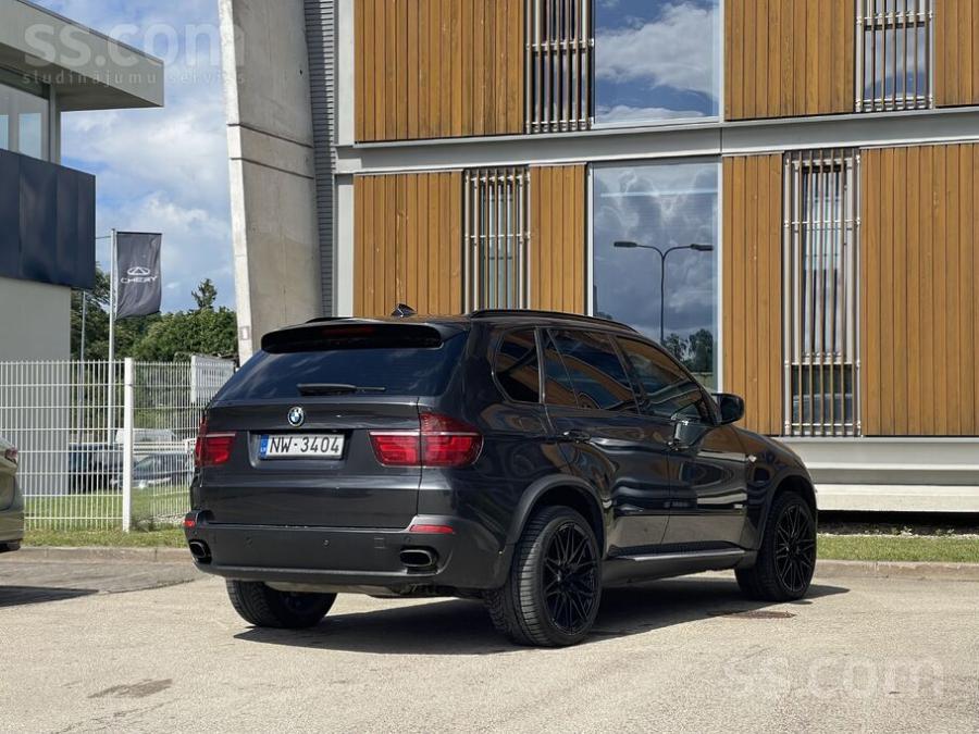 Melns BMW X5 2010 Rīga, ar dzinēja tilpumu 3.00 L un nobraukumu 288 tūkst. km par 15550 €, foto 6 vietnē AUTOMOTO.COM.LV