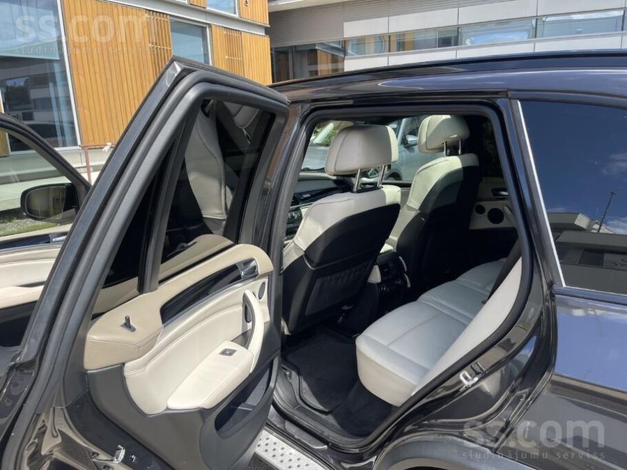 Melns BMW X5 2010 Rīga, ar dzinēja tilpumu 3.00 L un nobraukumu 288 tūkst. km par 15550 €, foto 13 vietnē AUTOMOTO.COM.LV