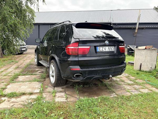 Черный БМВ Х5 2010 в Паневежис, объемом двигателя 4.80 л и пробегом 265 тыс. км за 4500 €, фото 3 на AUTOMOTO.COM.LV