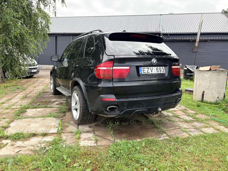 Черный БМВ Х5 2010 в Паневежис, объемом двигателя 4.80 л и пробегом 265 тыс. км за 4500 €, фото 4 на AUTOMOTO.COM.LV
