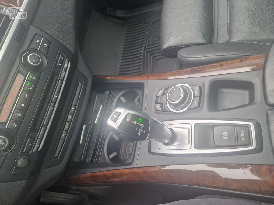Melns BMW X5 2010 Kretinga, ar dzinēja tilpumu 3.00 L un nobraukumu 245 tūkst. km par 7499 €, foto 16 vietnē AUTOMOTO.COM.LV