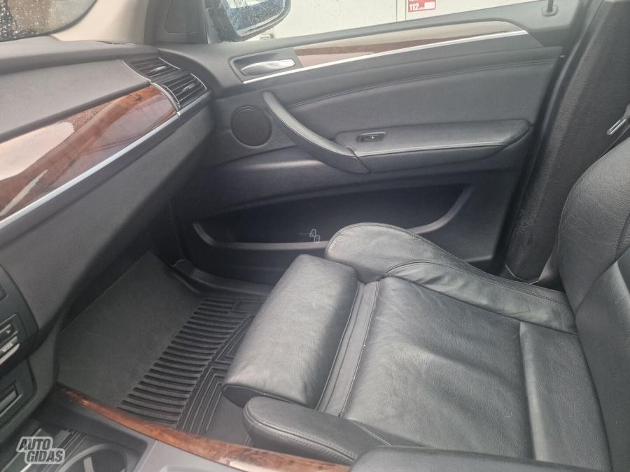 Melns BMW X5 2010 Kretinga, ar dzinēja tilpumu 3.00 L un nobraukumu 245 tūkst. km par 7499 €, foto 18 vietnē AUTOMOTO.COM.LV