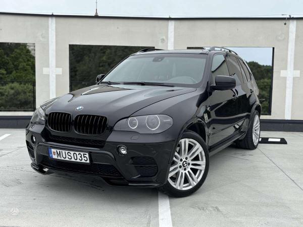 Melns BMW X5 2010 Viļņa, ar dzinēja tilpumu 2.99 L un nobraukumu 315 tūkst. km par 8950 €, foto 1 vietnē AUTOMOTO.COM.LV