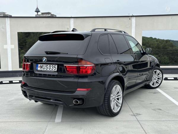 Melns BMW X5 2010 Viļņa, ar dzinēja tilpumu 2.99 L un nobraukumu 315 tūkst. km par 8950 €, foto 7 vietnē AUTOMOTO.COM.LV