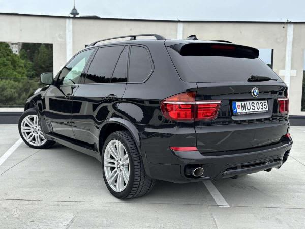 Melns BMW X5 2010 Viļņa, ar dzinēja tilpumu 2.99 L un nobraukumu 315 tūkst. km par 8950 €, foto 8 vietnē AUTOMOTO.COM.LV