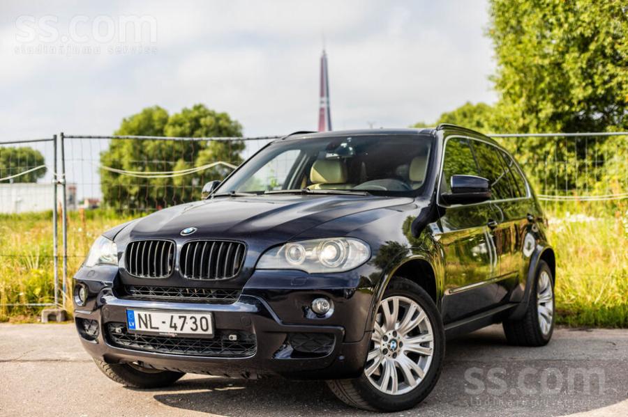 Melns BMW X5 2010 Rīga, ar dzinēja tilpumu 3.00 L un nobraukumu 329 tūkst. km par 8990 €, foto 1 vietnē AUTOMOTO.COM.LV