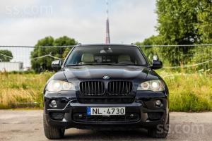 Melns BMW X5 2010 Rīga, ar dzinēja tilpumu 3.00 L un nobraukumu 329 tūkst. km par 8990 €, foto 4 vietnē AUTOMOTO.COM.LV