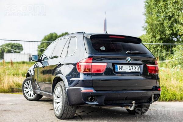 Melns BMW X5 2010 Rīga, ar dzinēja tilpumu 3.00 L un nobraukumu 329 tūkst. km par 8990 €, foto 6 vietnē AUTOMOTO.COM.LV