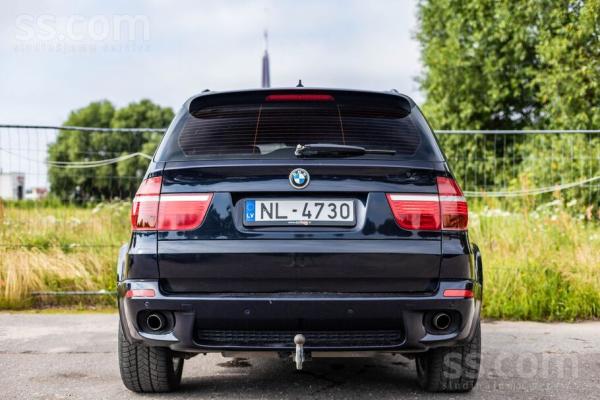 Melns BMW X5 2010 Rīga, ar dzinēja tilpumu 3.00 L un nobraukumu 329 tūkst. km par 8990 €, foto 8 vietnē AUTOMOTO.COM.LV