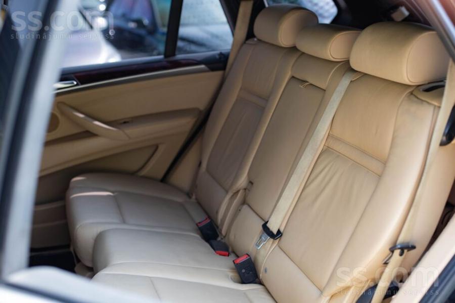 Melns BMW X5 2010 Rīga, ar dzinēja tilpumu 3.00 L un nobraukumu 329 tūkst. km par 8990 €, foto 12 vietnē AUTOMOTO.COM.LV