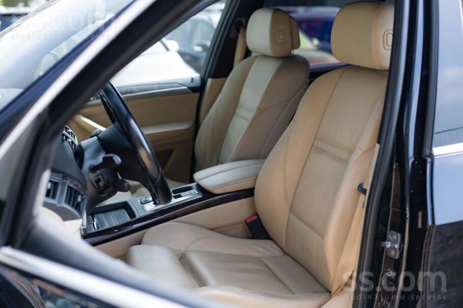 Melns BMW X5 2010 Rīga, ar dzinēja tilpumu 3.00 L un nobraukumu 329 tūkst. km par 8990 €, foto 13 vietnē AUTOMOTO.COM.LV