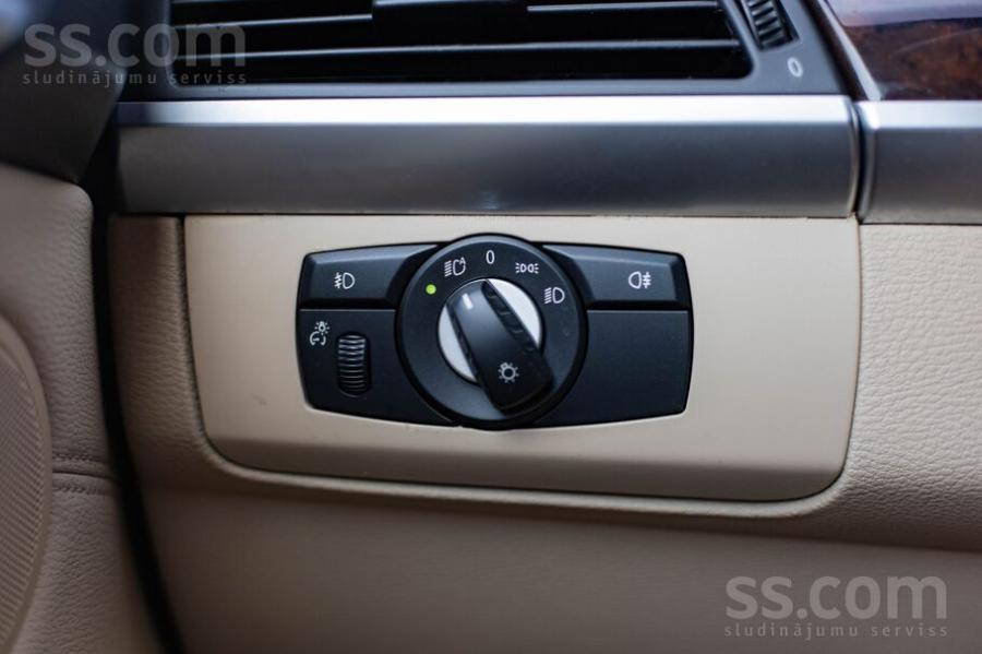 Melns BMW X5 2010 Rīga, ar dzinēja tilpumu 3.00 L un nobraukumu 329 tūkst. km par 8990 €, foto 17 vietnē AUTOMOTO.COM.LV