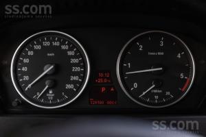 Melns BMW X5 2010 Rīga, ar dzinēja tilpumu 3.00 L un nobraukumu 329 tūkst. km par 8990 €, foto 21 vietnē AUTOMOTO.COM.LV