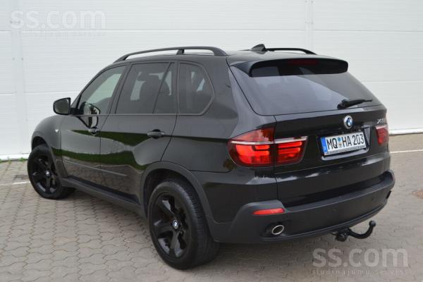 Melns BMW X5 2010 Rīga, ar dzinēja tilpumu 3.00 L un nobraukumu 280 tūkst. km par 10950 €, foto 4 vietnē AUTOMOTO.COM.LV