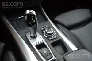 Melns BMW X5 2010 Rīga, ar dzinēja tilpumu 3.00 L un nobraukumu 280 tūkst. km par 10950 €, foto 23 vietnē AUTOMOTO.COM.LV