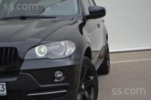 Melns BMW X5 2010 Rīga, ar dzinēja tilpumu 3.00 L un nobraukumu 280 tūkst. km par 10950 €, foto 28 vietnē AUTOMOTO.COM.LV