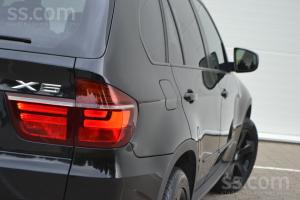 Melns BMW X5 2010 Rīga, ar dzinēja tilpumu 3.00 L un nobraukumu 280 tūkst. km par 10950 €, foto 32 vietnē AUTOMOTO.COM.LV