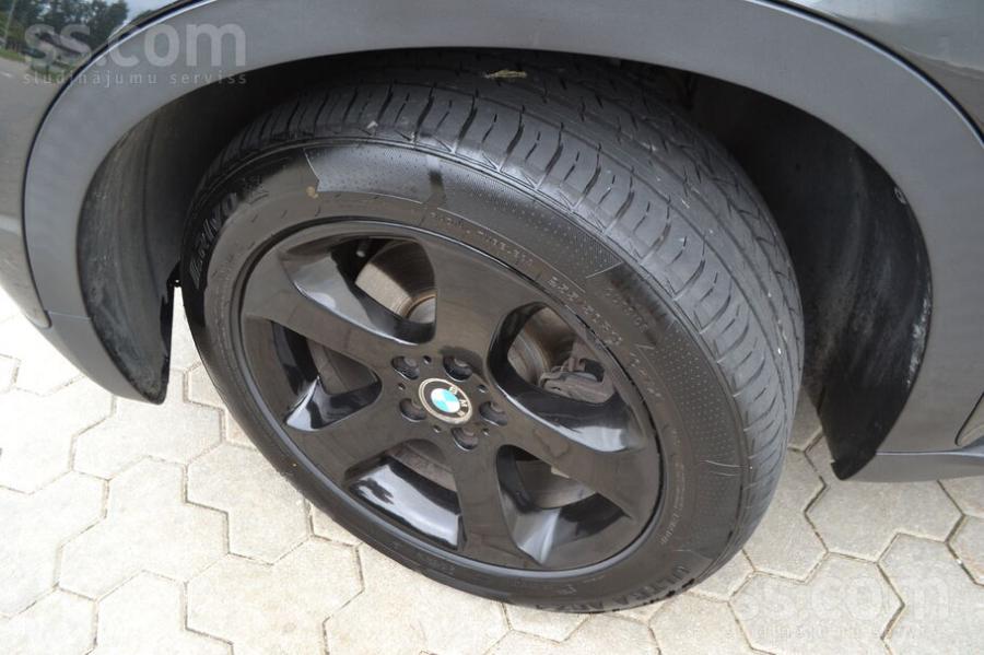 Melns BMW X5 2010 Rīga, ar dzinēja tilpumu 3.00 L un nobraukumu 280 tūkst. km par 10950 €, foto 36 vietnē AUTOMOTO.COM.LV
