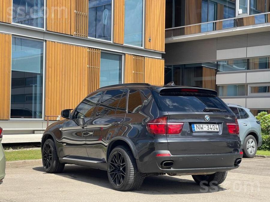 Melns BMW X5 2010 Rīga, ar dzinēja tilpumu 3.00 L un nobraukumu 288 tūkst. km par 13900 €, foto 7 vietnē AUTOMOTO.COM.LV