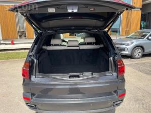 Melns BMW X5 2010 Rīga, ar dzinēja tilpumu 3.00 L un nobraukumu 288 tūkst. km par 13900 €, foto 12 vietnē AUTOMOTO.COM.LV