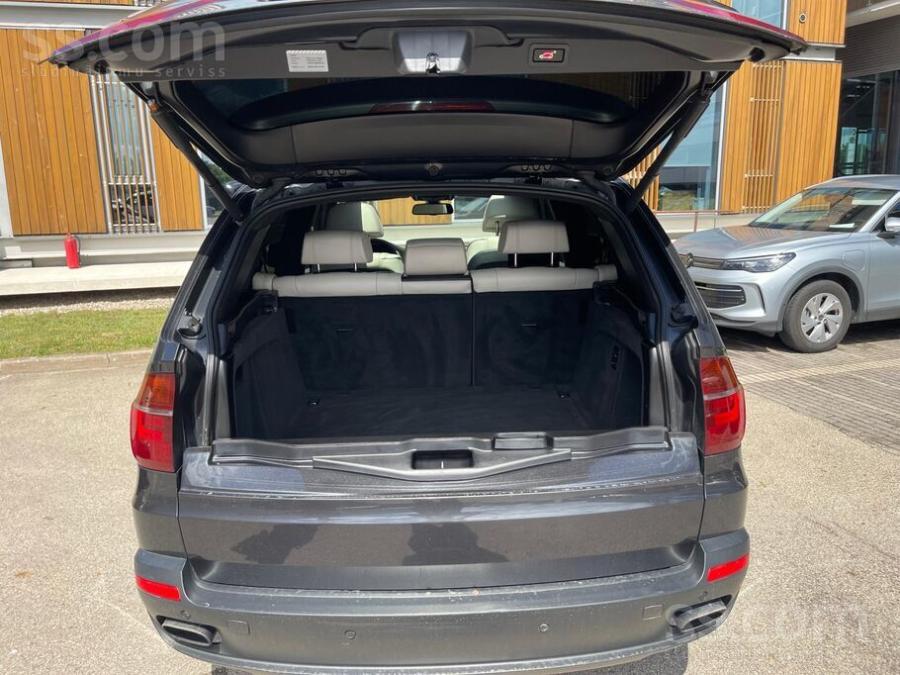 Melns BMW X5 2010 Rīga, ar dzinēja tilpumu 3.00 L un nobraukumu 288 tūkst. km par 13900 €, foto 12 vietnē AUTOMOTO.COM.LV