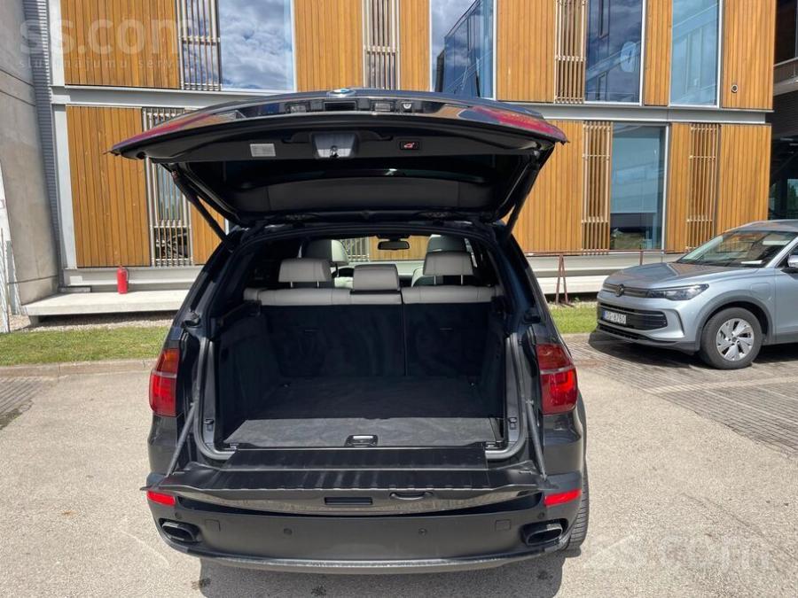Melns BMW X5 2010 Rīga, ar dzinēja tilpumu 3.00 L un nobraukumu 288 tūkst. km par 13900 €, foto 13 vietnē AUTOMOTO.COM.LV