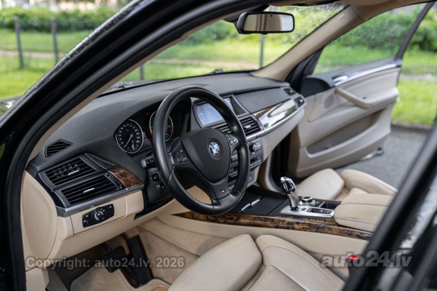 Черный БМВ Х5 2010 в Таллин, объемом двигателя 4.00 л и пробегом 350 тыс. км за 10500 €, фото 10 на AUTOMOTO.COM.LV