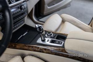 Черный БМВ Х5 2010 в Таллин, объемом двигателя 4.00 л и пробегом 350 тыс. км за 10500 €, фото 12 на AUTOMOTO.COM.LV