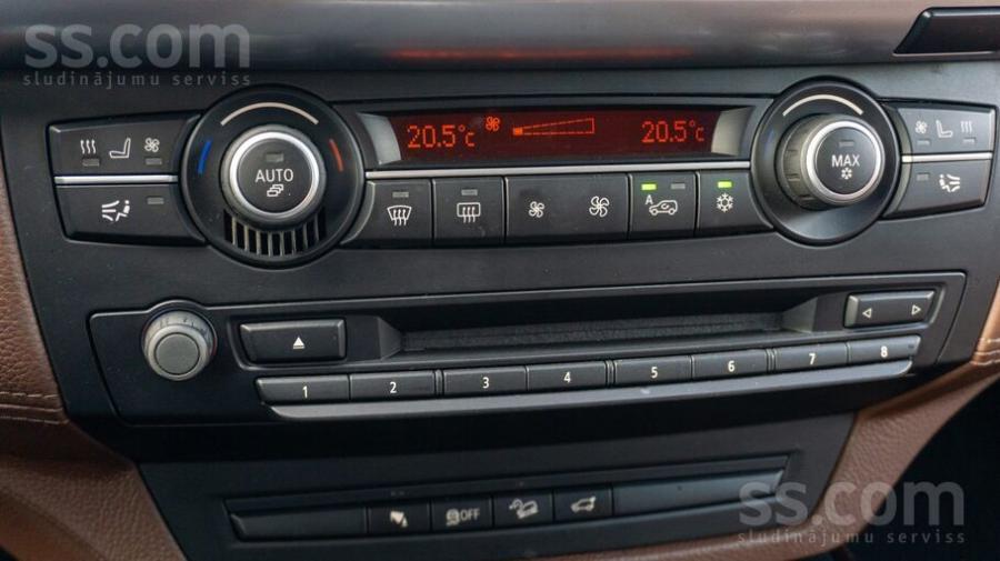 Melns BMW X5 2010 Rīga, ar dzinēja tilpumu 4.40 L un nobraukumu 129 tūkst. km par 11790 €, foto 15 vietnē AUTOMOTO.COM.LV