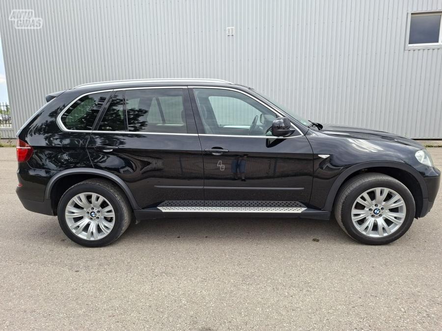 Melns BMW X5 2010 Ukmergė, ar dzinēja tilpumu 3.00 L un nobraukumu 339 tūkst. km par 10300 €, foto 6 vietnē AUTOMOTO.COM.LV