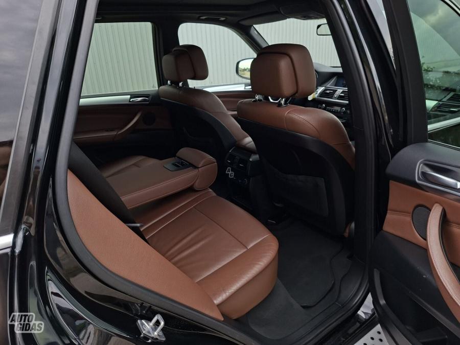 Melns BMW X5 2010 Ukmergė, ar dzinēja tilpumu 3.00 L un nobraukumu 339 tūkst. km par 10300 €, foto 13 vietnē AUTOMOTO.COM.LV