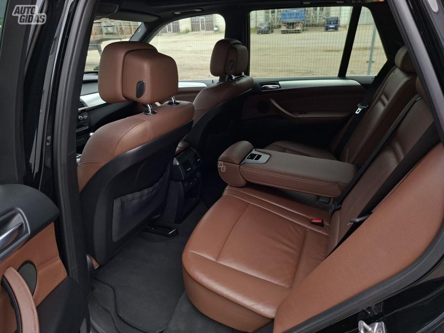 Melns BMW X5 2010 Ukmergė, ar dzinēja tilpumu 3.00 L un nobraukumu 339 tūkst. km par 10300 €, foto 14 vietnē AUTOMOTO.COM.LV
