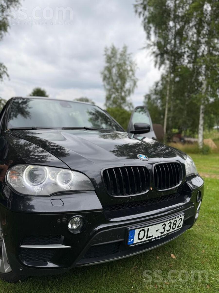 Melns BMW X5 2010 Rīga, ar dzinēja tilpumu 3.00 L un nobraukumu 393 tūkst. km par 7900 €, foto 5 vietnē AUTOMOTO.COM.LV