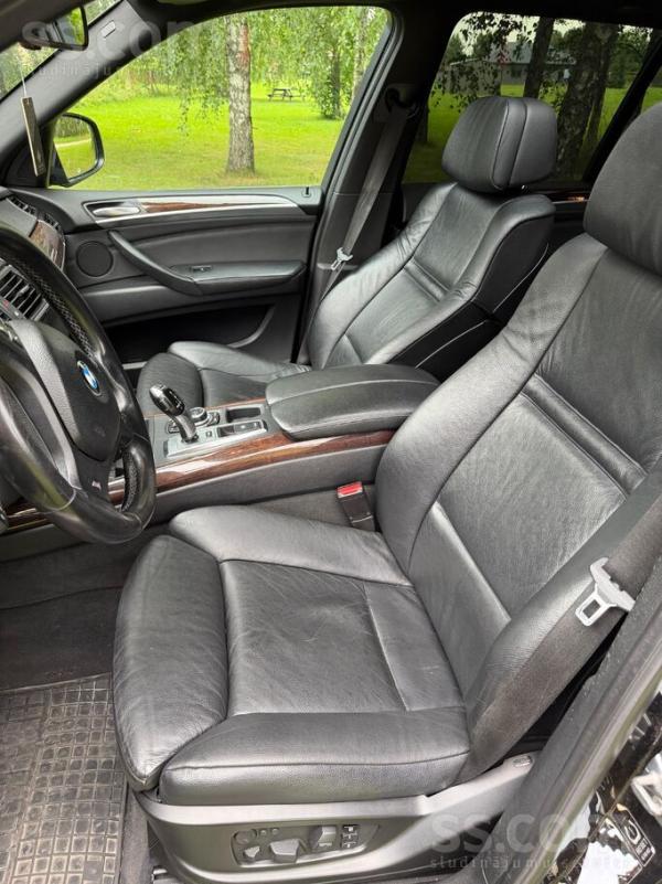 Melns BMW X5 2010 Rīga, ar dzinēja tilpumu 3.00 L un nobraukumu 393 tūkst. km par 7900 €, foto 7 vietnē AUTOMOTO.COM.LV