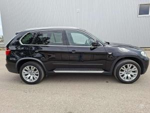Melns BMW X5 2010 Ukmergė, ar dzinēja tilpumu 2.99 L un nobraukumu 339 tūkst. km par 10000 €, foto 6 vietnē AUTOMOTO.COM.LV