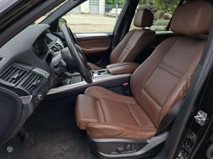 Melns BMW X5 2010 Ukmergė, ar dzinēja tilpumu 2.99 L un nobraukumu 339 tūkst. km par 10000 €, foto 9 vietnē AUTOMOTO.COM.LV
