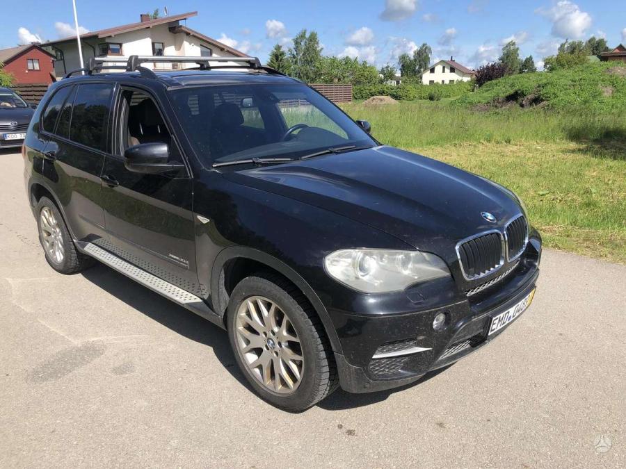 Melns BMW X5 2010 Plungė, ar dzinēja tilpumu 2.99 L un nobraukumu 253 tūkst. km par 8450 €, foto 3 vietnē AUTOMOTO.COM.LV