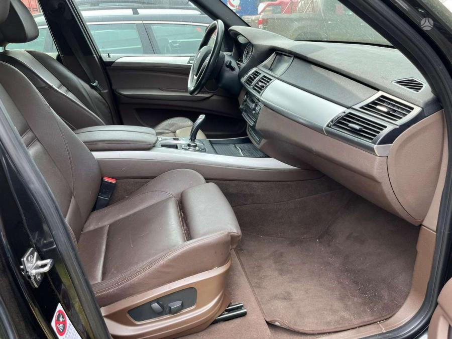 Melns BMW X5 2010 Plungė, ar dzinēja tilpumu 2.99 L un nobraukumu 253 tūkst. km par 8450 €, foto 11 vietnē AUTOMOTO.COM.LV