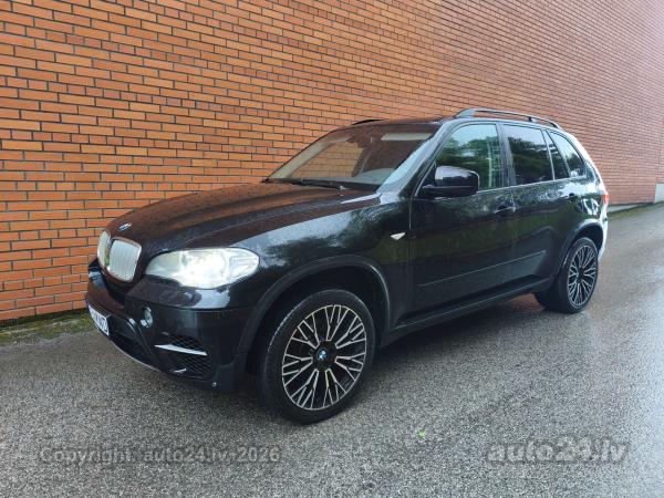 Black BMW X5 2010 in Viljandi, with an engine capacity of 3.00 L and mileage of 251 thousand km for 5500 €, photo 2 on AUTOMOTO.COM.LV